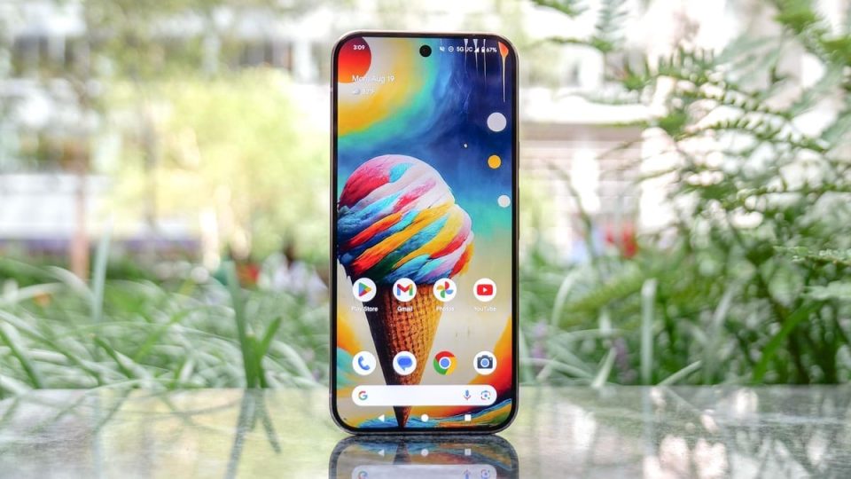 Pixel 10: sfarfallio del display dopo Android 16 QPR2